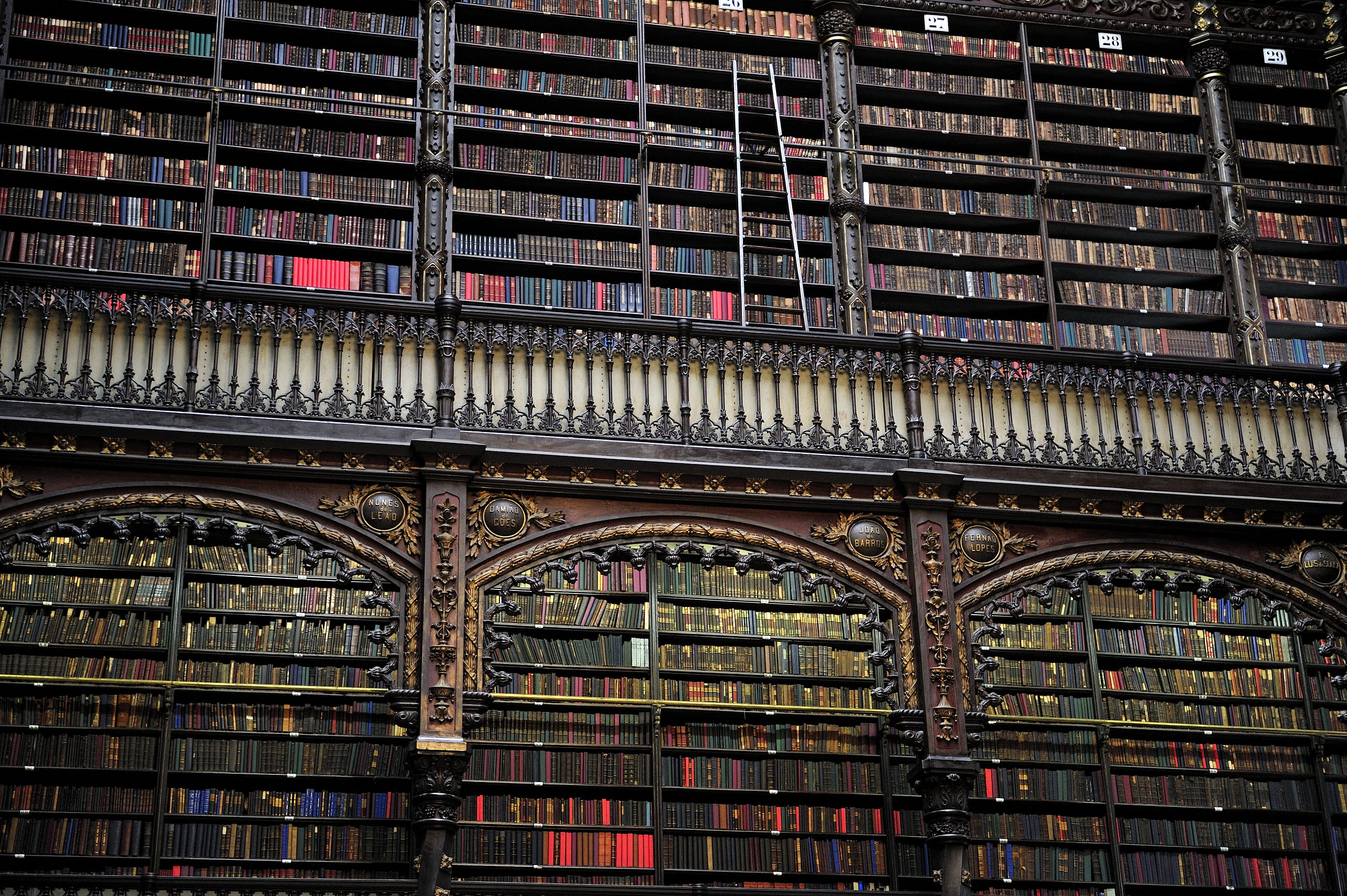 📚 Beautiful Library: The Royal Portuguese Reading Room in Rio de ...