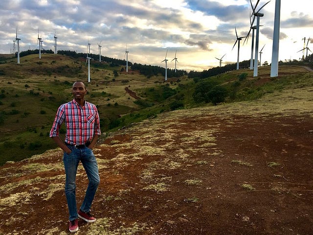 Daniel Kuria – Medium