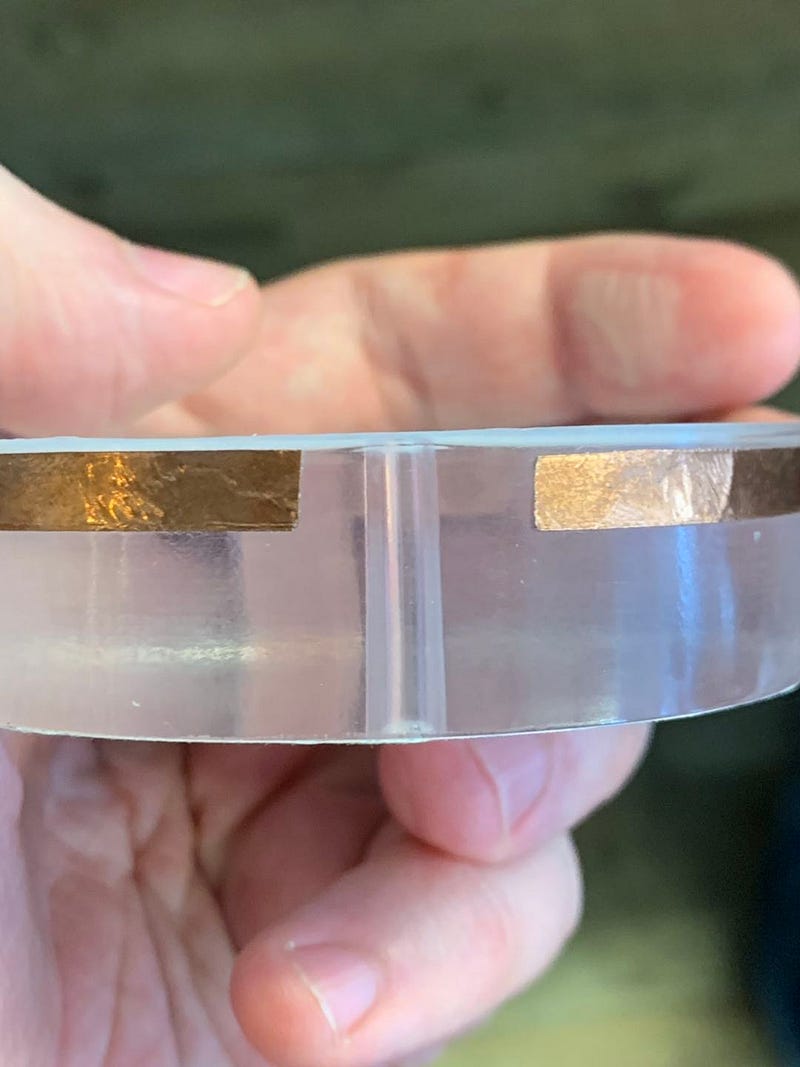 Building your own interactive touchscreen table with object recognition