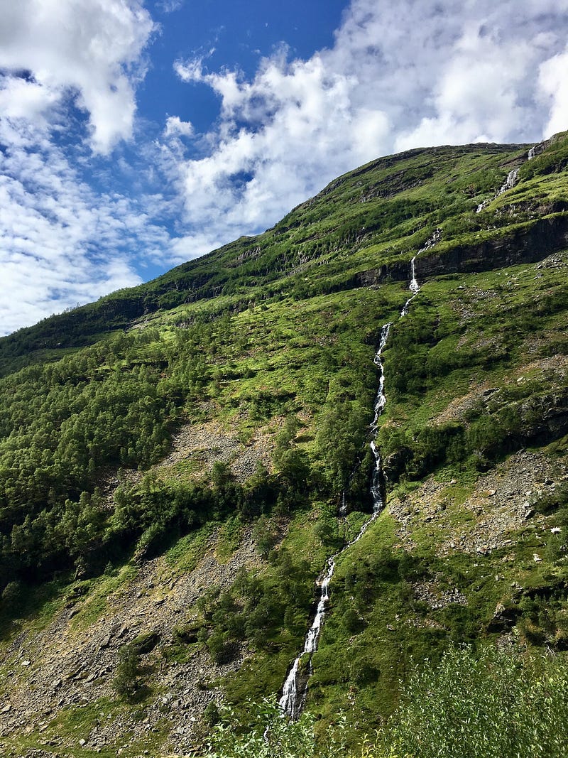 Exploring the fjords in west Norway: 6 days from Ålesund to Bergen