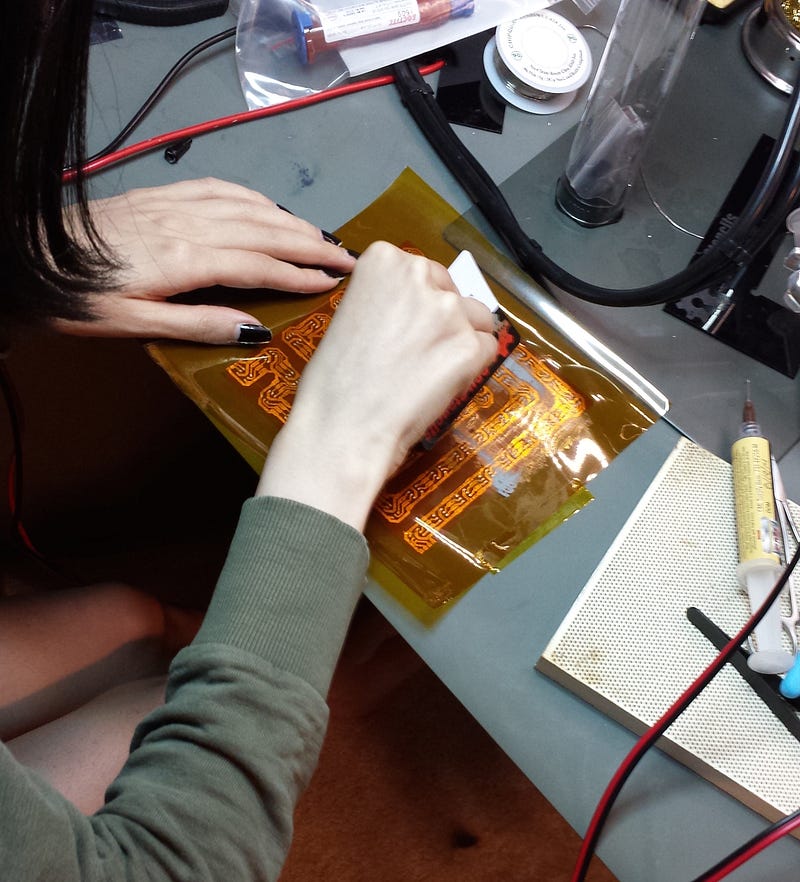 Soldering SMD components on flexible PCB – Cindy Lin – Medium