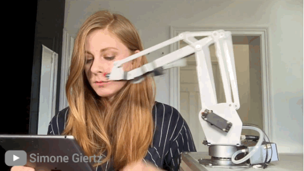 Simone — The queen of shitty robots. – Desk of van Schneider – Medium