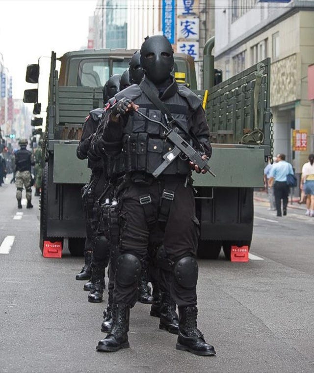 Holy Crap, These Commandos Are Terrifying – War Is Boring